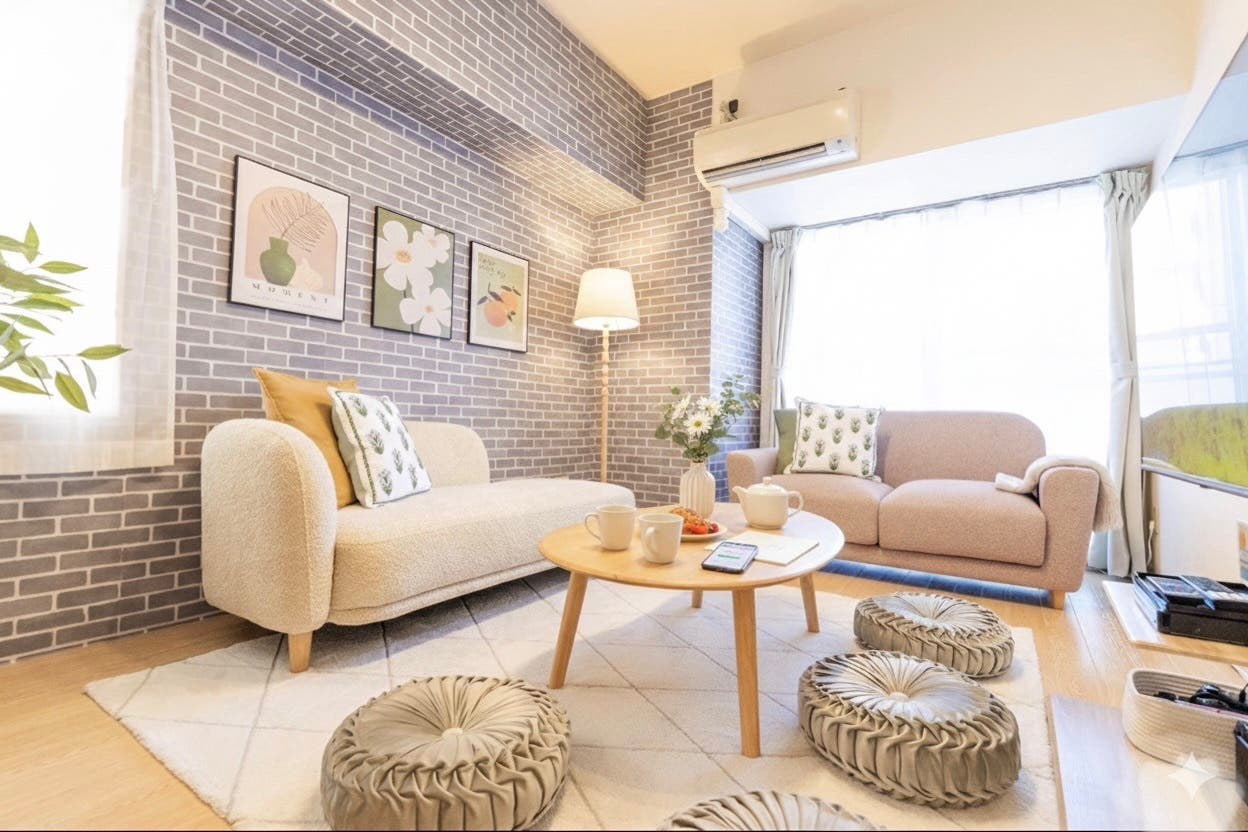 🍈【京都駅3分好立地】🚃ゴミ捨て無料🧹大人気ゲーム機🎮/女子会/ママ会/推し活✊撮影📸/映画鑑賞🎬️ビジネス/会議の写真1