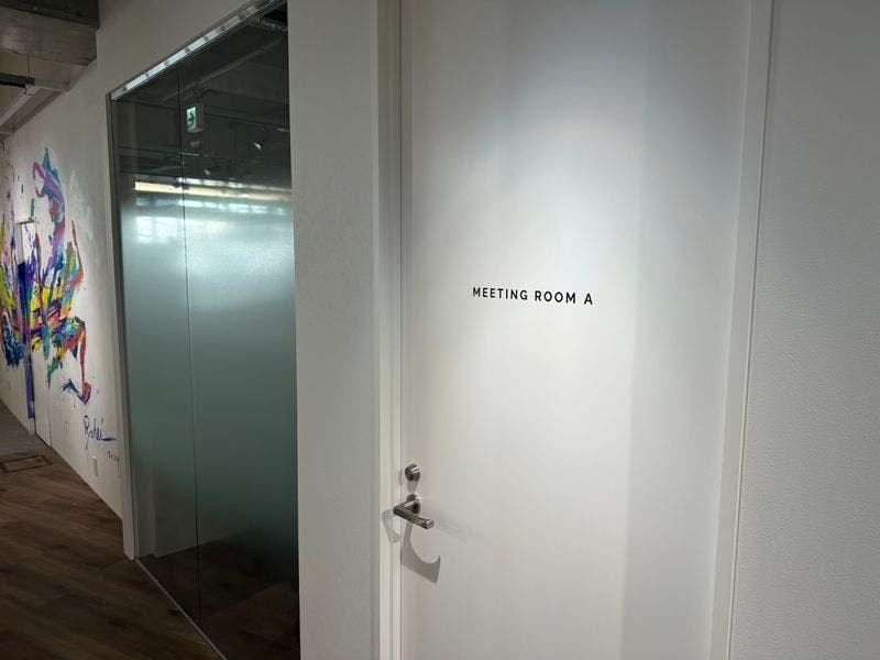 【大名天神】モニター付き完全個室！6名利用可能なミーティングルームAの写真5