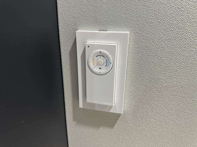 【大名天神】BOXタイプの完全個室！フォンブースBの写真3