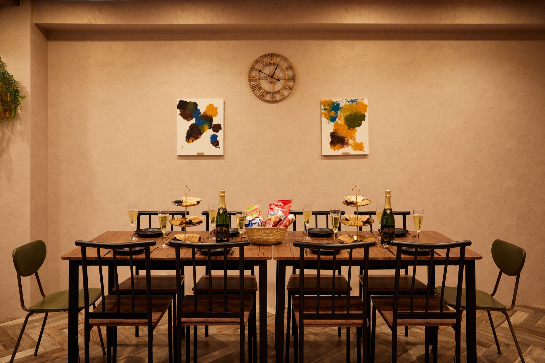 【渋谷新宿からアクセス良好🌈】最大28名！ゴミ回収OP有🧹カウンターキッチン🍳120ｲﾝﾁスクリーン🎥の写真5