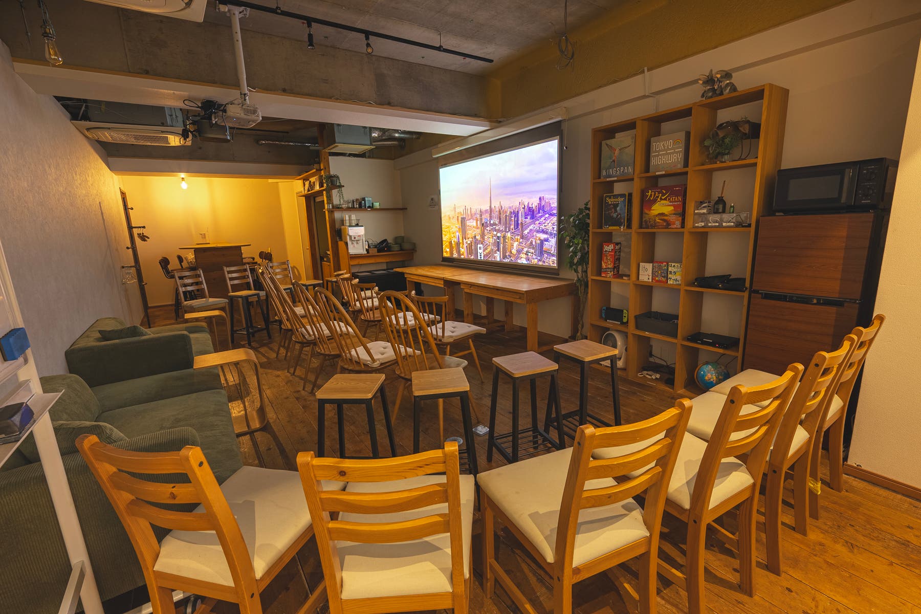 スペモ🏠中野駅🚶‍♀️交流会🤝セミナー👨‍💻打ち上げ🍻ボドゲ🎲パーティー🎉撮影🎥817_LOUNGE中野の写真15