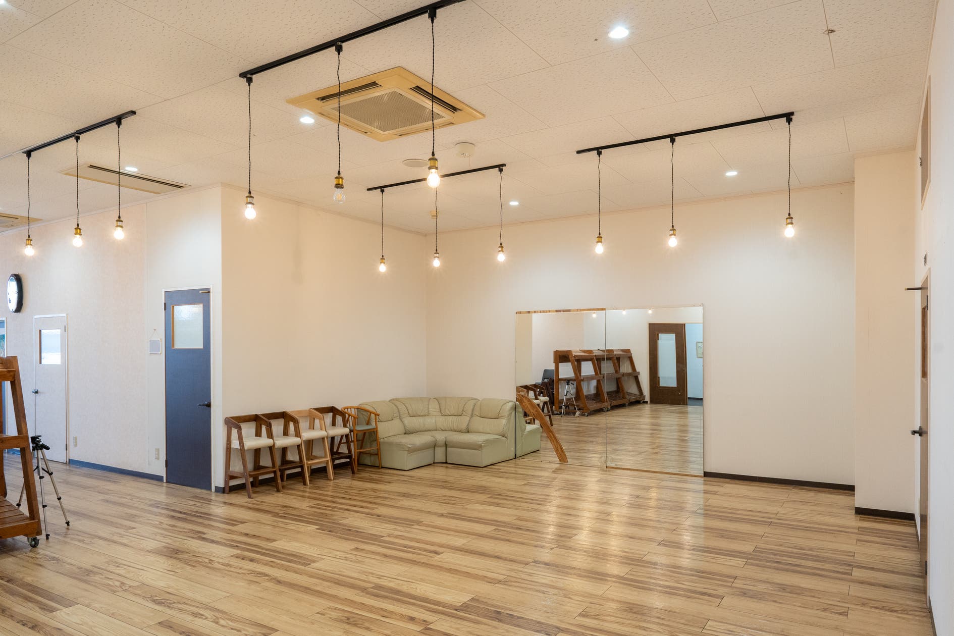 🌟 クリエイティブホール・South へようこそ 🌟ダンススタジオ・ワークショップ等に。鏡のある広々したスペースですの写真1