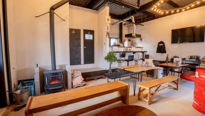 栃木県矢板市/廃墟感のある倉庫、オシャレなカフェスペース、大広間の和室でジャンルに沿ったレンタル撮影スペース!の写真5