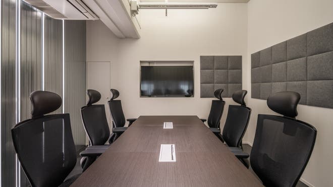 【BRIDGEX workplace】モニター付き!6名ミーティングルームBの写真4