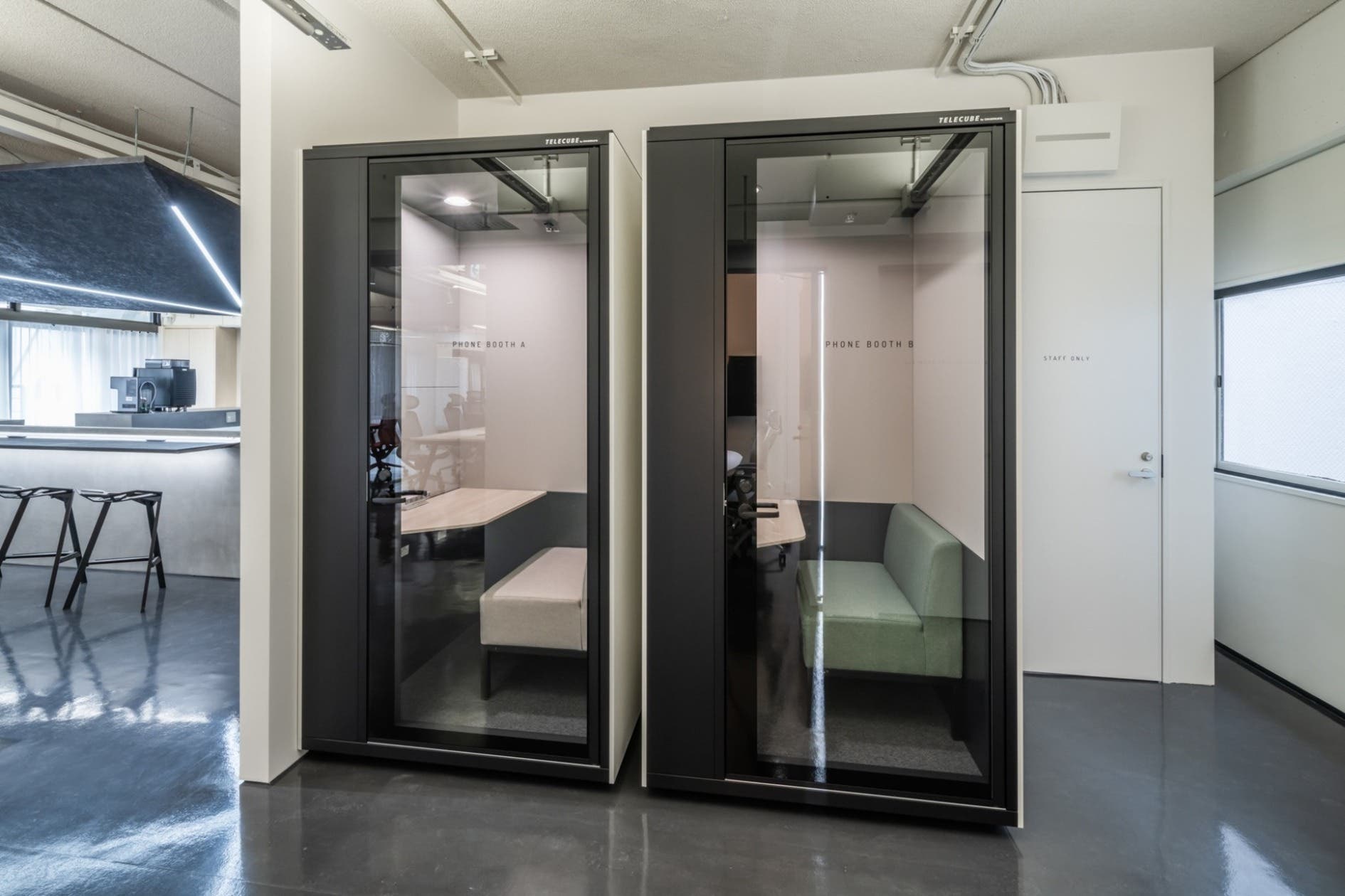 【BRIDGEX workplace】フォンブースAの写真1