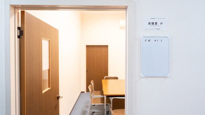 🌟 会議室(小)でアイデアを形にしよう! 🌟こじんまり落ち着くスペースの写真3