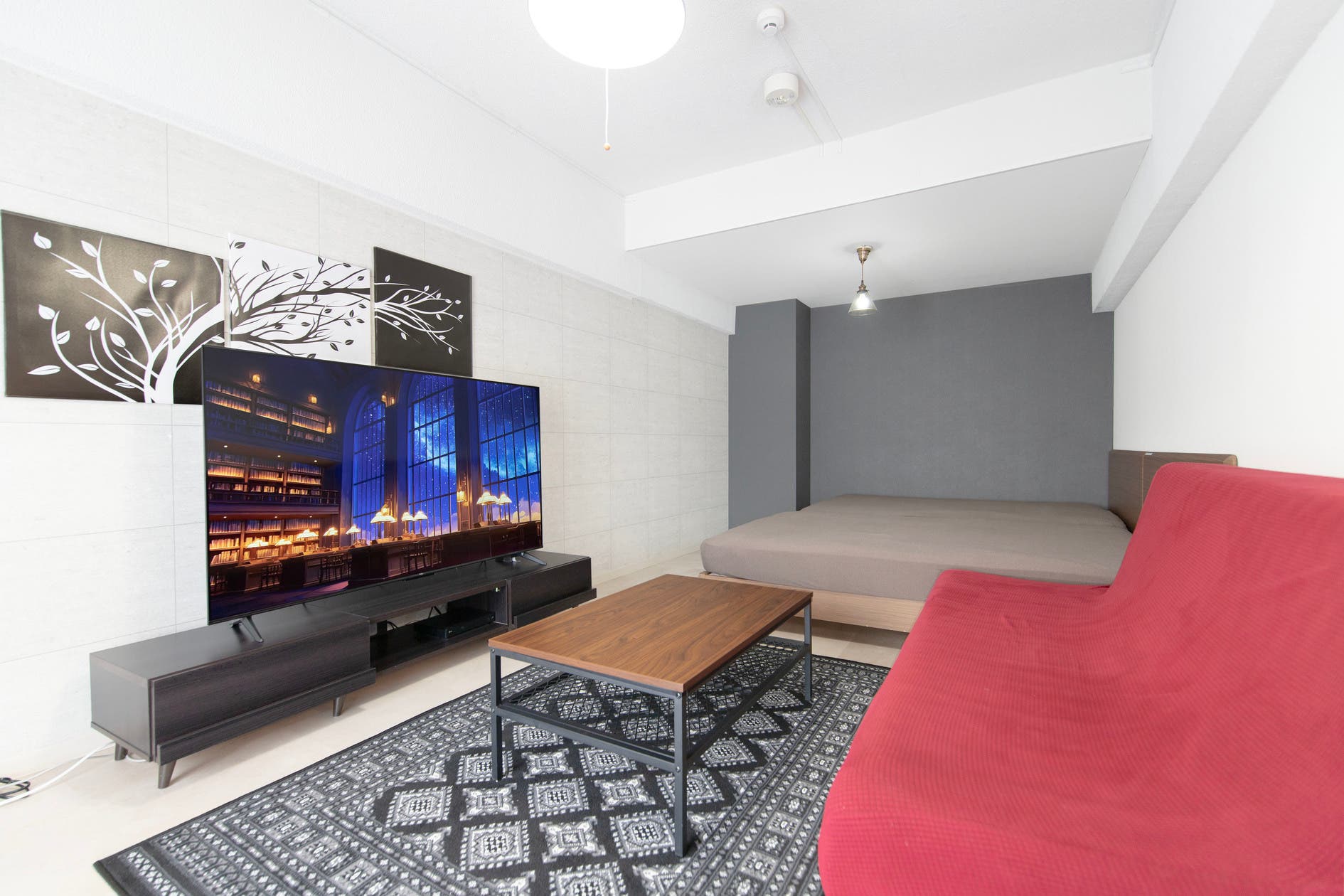 ✨地域最安値挑戦✨【札幌駅徒歩7分】広々居室に65インチTV🎵大人気ゲームに動画鑑賞✨『502』の写真5