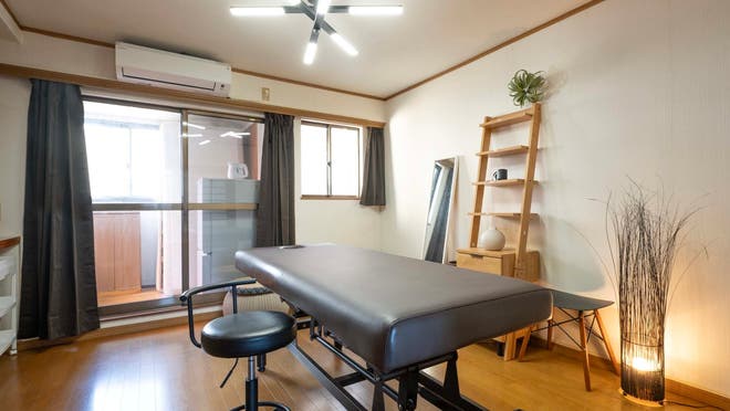 ✨OPEN SALE✨桜木町駅南1A出口から徒歩1分|隠れ家個室レンタルサロン| 【見学無料・要事前連絡】4F階段の写真1