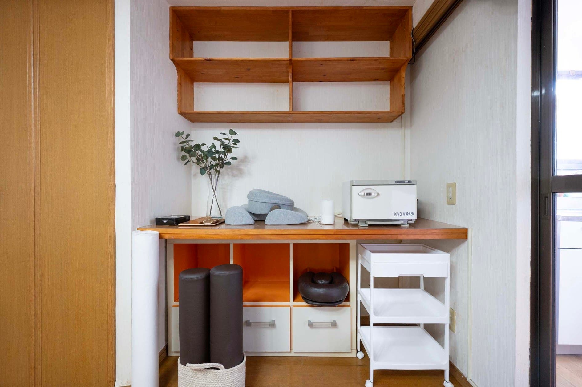 ✨OPEN SALE✨桜木町駅南1A出口から徒歩1分｜隠れ家個室レンタルサロン| 【見学無料・要事前連絡】4F階段の写真8