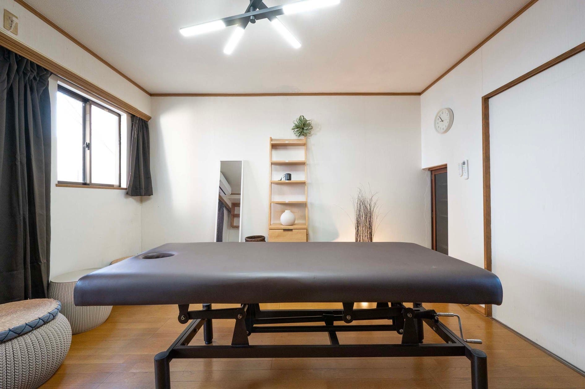 ✨OPEN SALE✨桜木町駅南1A出口から徒歩1分｜隠れ家個室レンタルサロン| 【見学無料・要事前連絡】4F階段の写真6