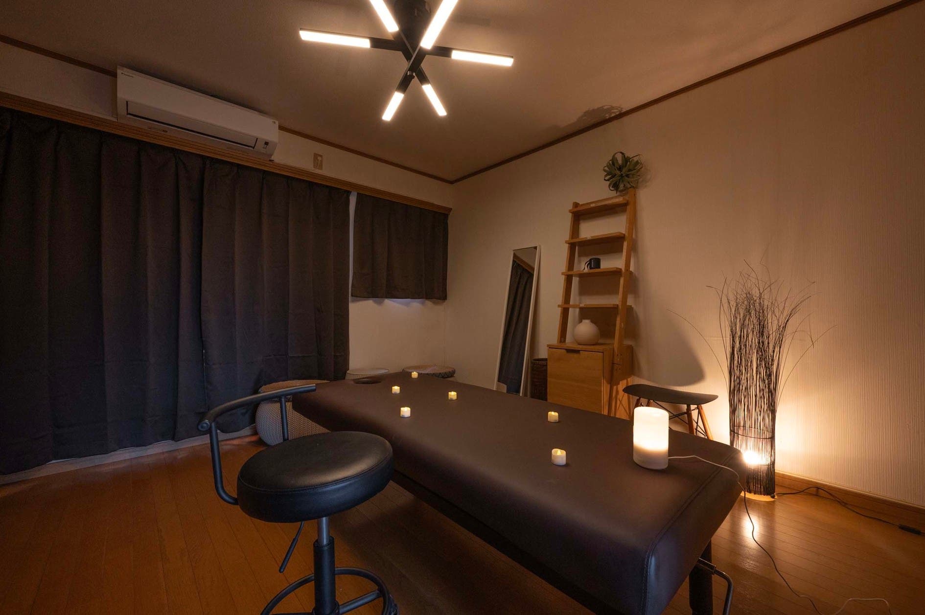 ✨OPEN SALE✨桜木町駅南1A出口から徒歩1分｜隠れ家個室レンタルサロン| 【見学無料・要事前連絡】4F階段の写真12