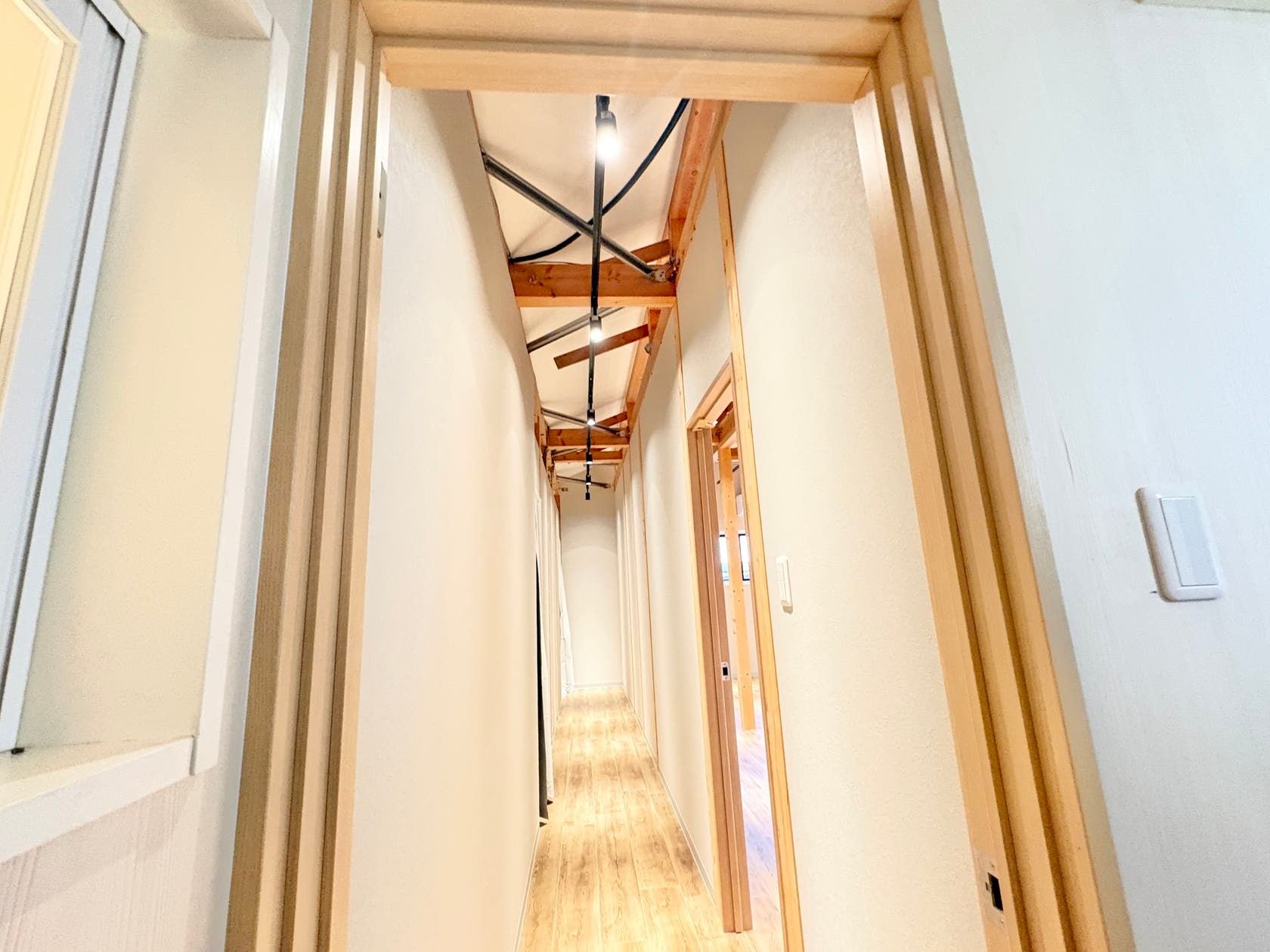 【エステルームA】岩倉市｜コンビニ３０秒✨完全個室のレンタルサロン/ヒートマット・スチーマー/映え撮影✤Wi-Fi有の写真5