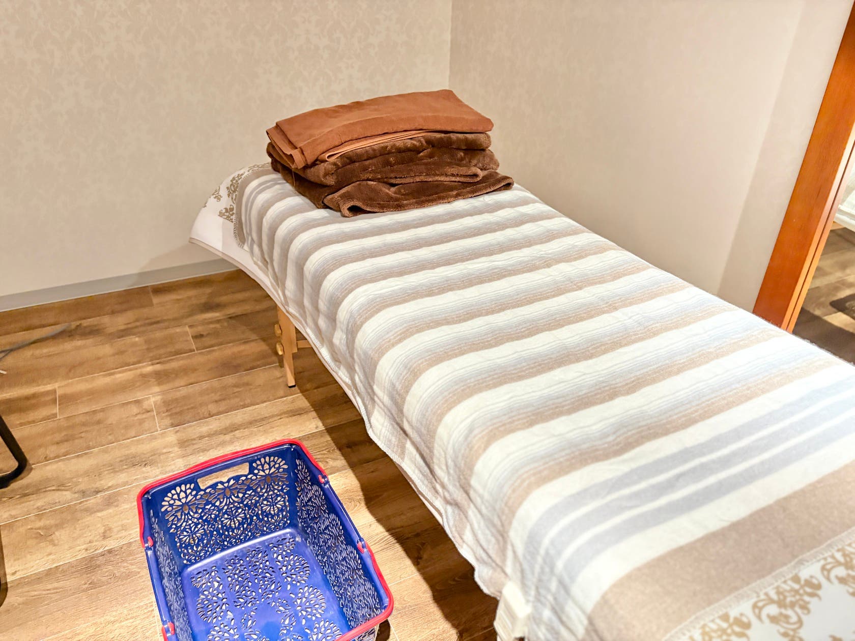 【エステルームA】岩倉市｜コンビニ３０秒✨完全個室のレンタルサロン/ヒートマット・スチーマー/映え撮影✤Wi-Fi有の写真9