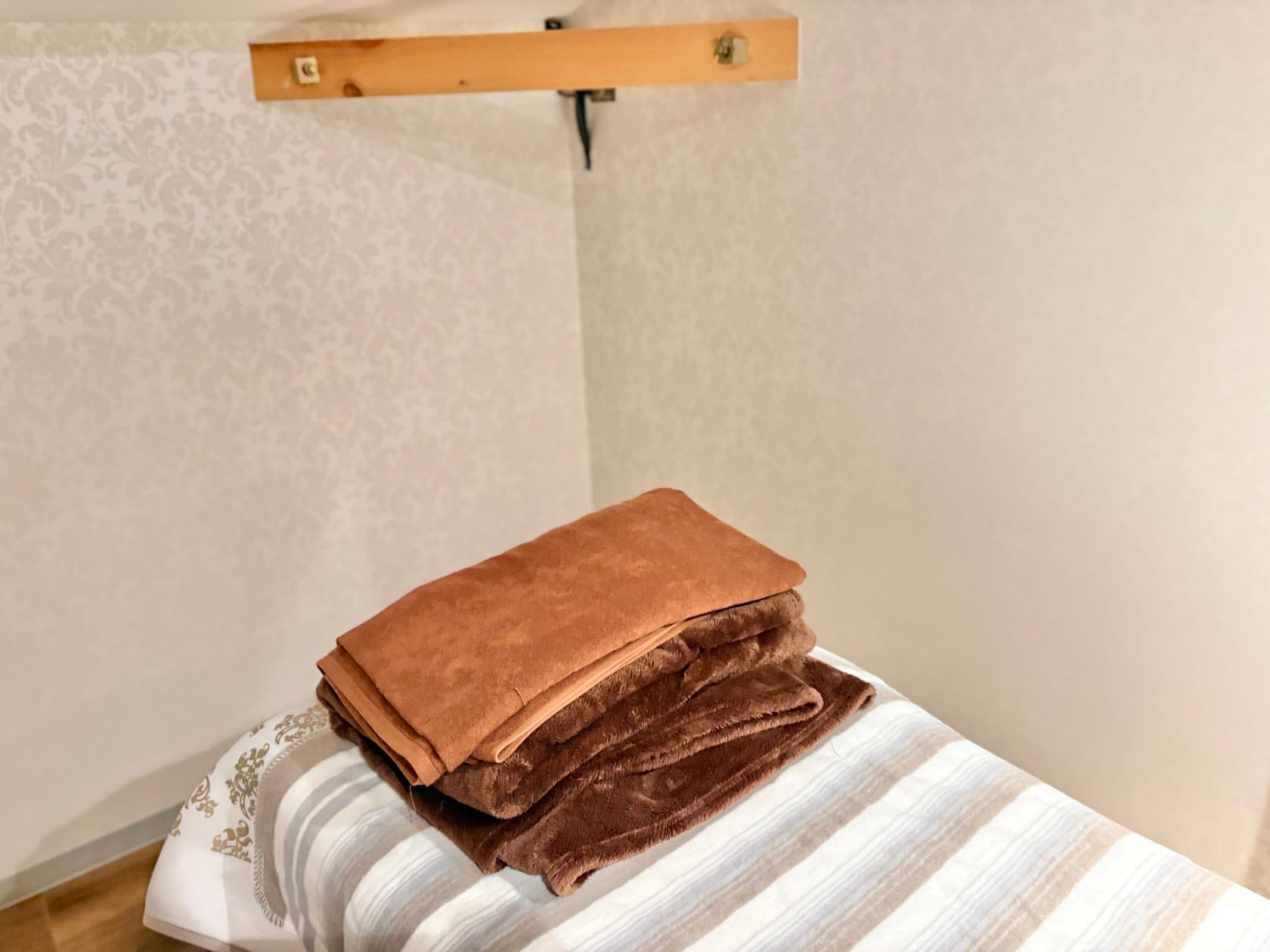 【エステルームA】岩倉市｜コンビニ３０秒✨完全個室のレンタルサロン/ヒートマット・スチーマー/映え撮影✤Wi-Fi有の写真6