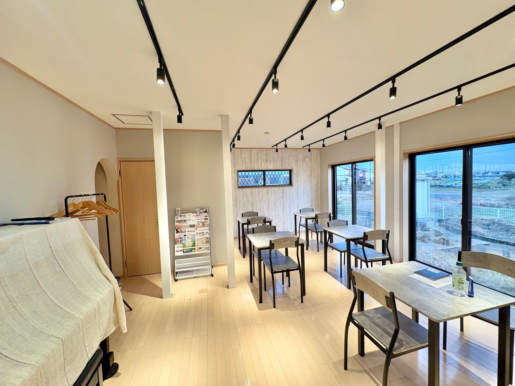 【コワーキングスペース】岩倉／駐車場あり🛜Wi-Fi完備｜キッチン付きオープンスペース｜テレワーク・会議・作業に最適の写真9