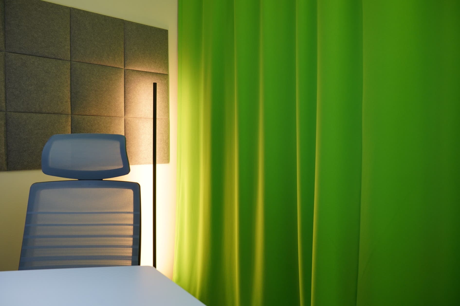 【BRIDGEX workplace】モニター付き！配信も可能なミーティングルームDの写真6