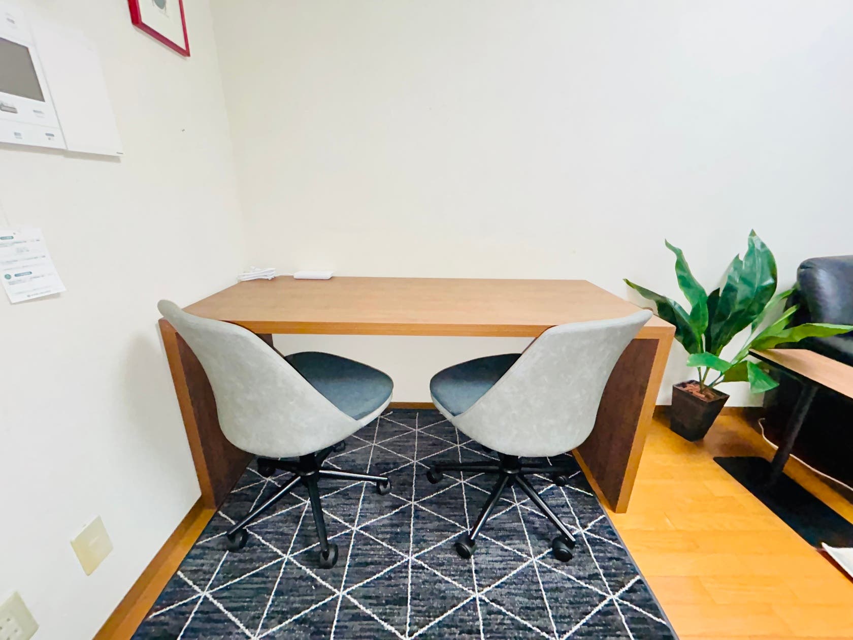 ＜おとなりSpace立教大学前＞池袋駅徒歩3分🚃完全個室✨24時間営業⏰Wi-Fi📶テレワーク/会議/自習/読書/作業の写真3