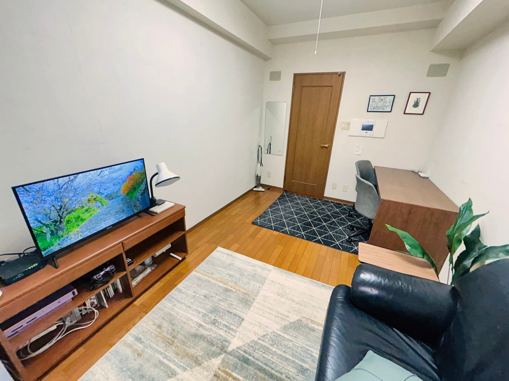 ＜おとなりSpace立教大学前＞池袋駅徒歩3分🚃完全個室✨24時間営業⏰Wi-Fi📶テレワーク/会議/自習/読書/作業の写真1