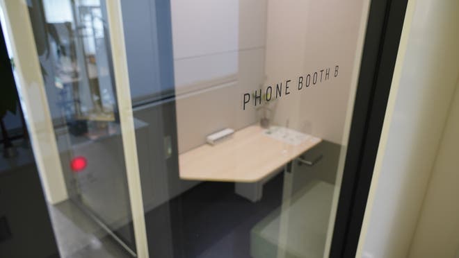 【BRIDGEX workplace】フォンブースBの写真3