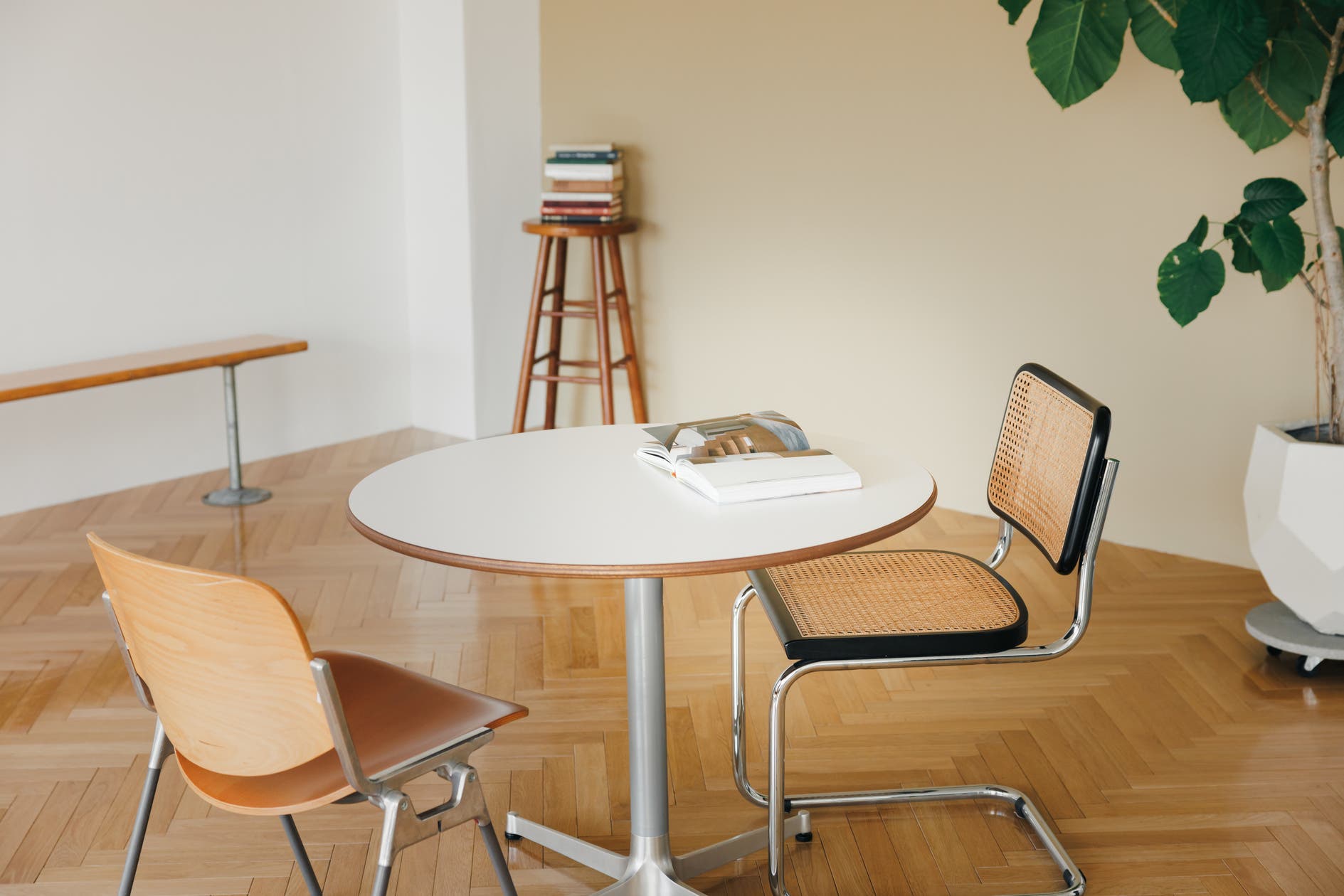 【学芸大学・祐天寺】1時間より使用可能な自然光豊かなハウススタジオ。厳選された家具も多数の写真8