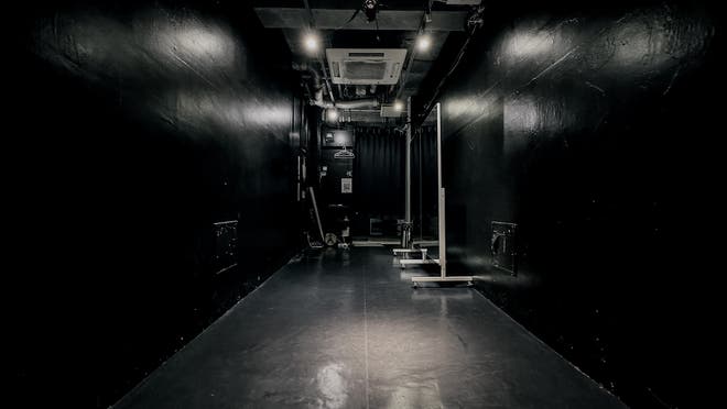 ベストホスト運営✨Tiktok撮影に最適スタジオ!スモークマシン有り・ミラーボールで動画撮影【B1F】ベースカラー:ブラックの写真5