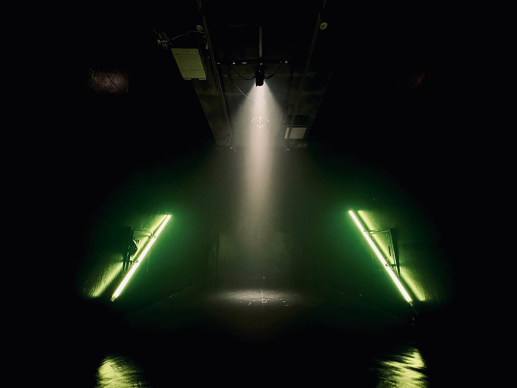 ベストホスト運営✨Tiktok撮影に最適スタジオ！スモークマシン有り・ミラーボールで動画撮影【B1F】ベースカラー：ブラックの写真8