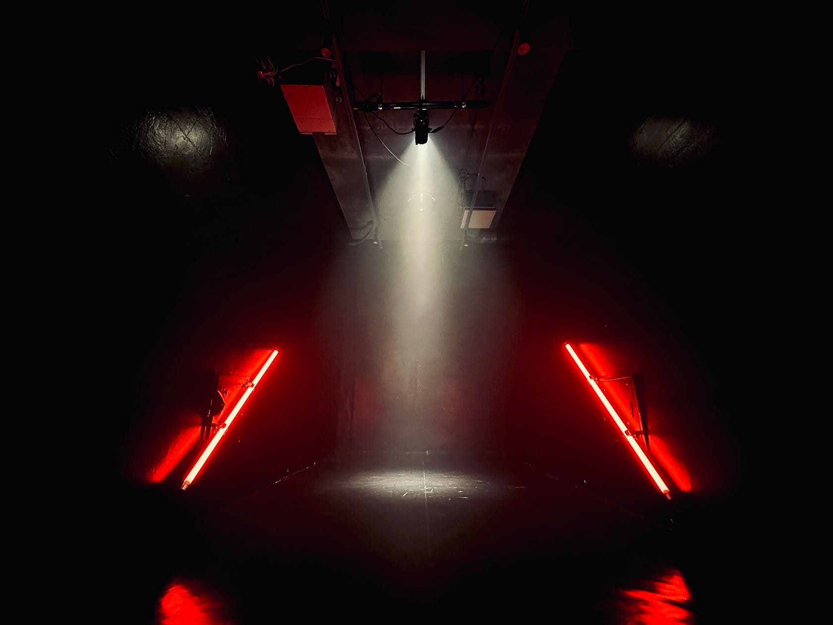 ベストホスト運営✨Tiktok撮影に最適スタジオ！スモークマシン有り・ミラーボールで動画撮影【B1F】ベースカラー：ブラックの写真7