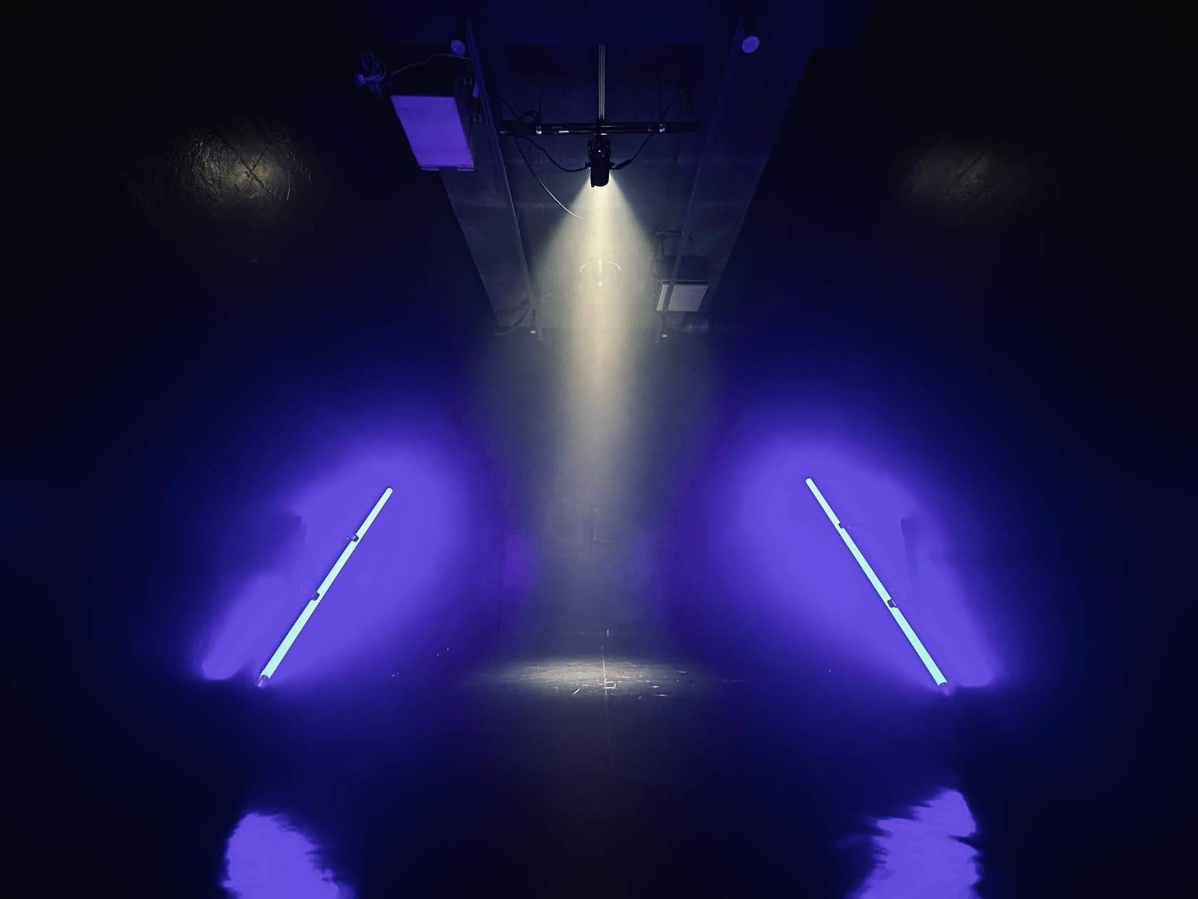 ベストホスト運営✨Tiktok撮影に最適スタジオ！スモークマシン有り・ミラーボールで動画撮影【B1F】ベースカラー：ブラックの写真9