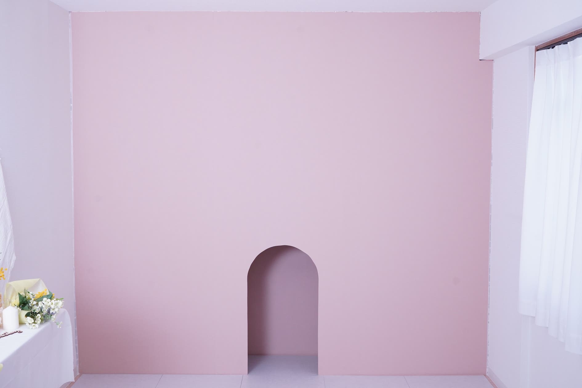 【大曽根駅徒歩2分】グレー塗り壁風+ピンクアーチ背景、白ホリ背景紙、クロマキー合成グリーンバック、子ども撮影に人気の写真8