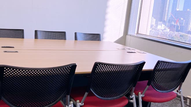 RoomG【外苑前駅から徒歩20秒!】14名。高速インターネット!飲食物持込可(ゴミ持ち帰り不要)!受付常駐で安心!の写真1