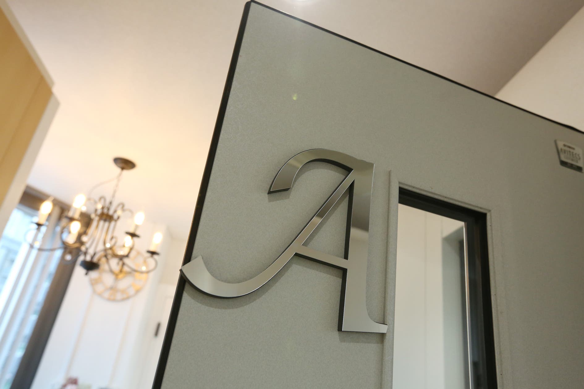 四谷三丁目駅徒歩１分🚃アビテックス🎼40Dr、ハイタイプ防音室 Aスタジオ　アンプ付スピーカー🔈マイク🎤1セット無料💕の写真2