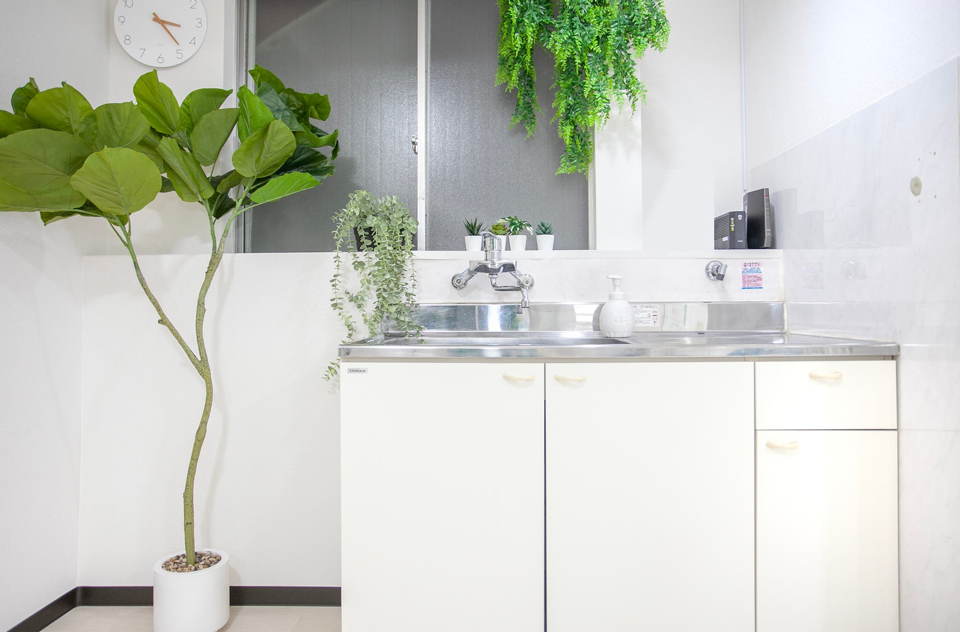 【新宿三丁目駅2分、新宿付近】(4)大型鏡計5M／広々25㎡スタジオでダンス・ヨガ・コスプレ・撮影・演劇におすすめ☆の写真9