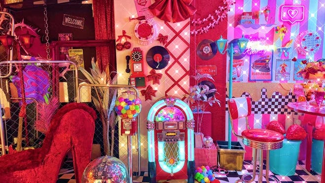 アメリカンダイナーとチャイナ撮影ならここ!王子駅徒歩8分のキャラモード系列4号店!の写真2