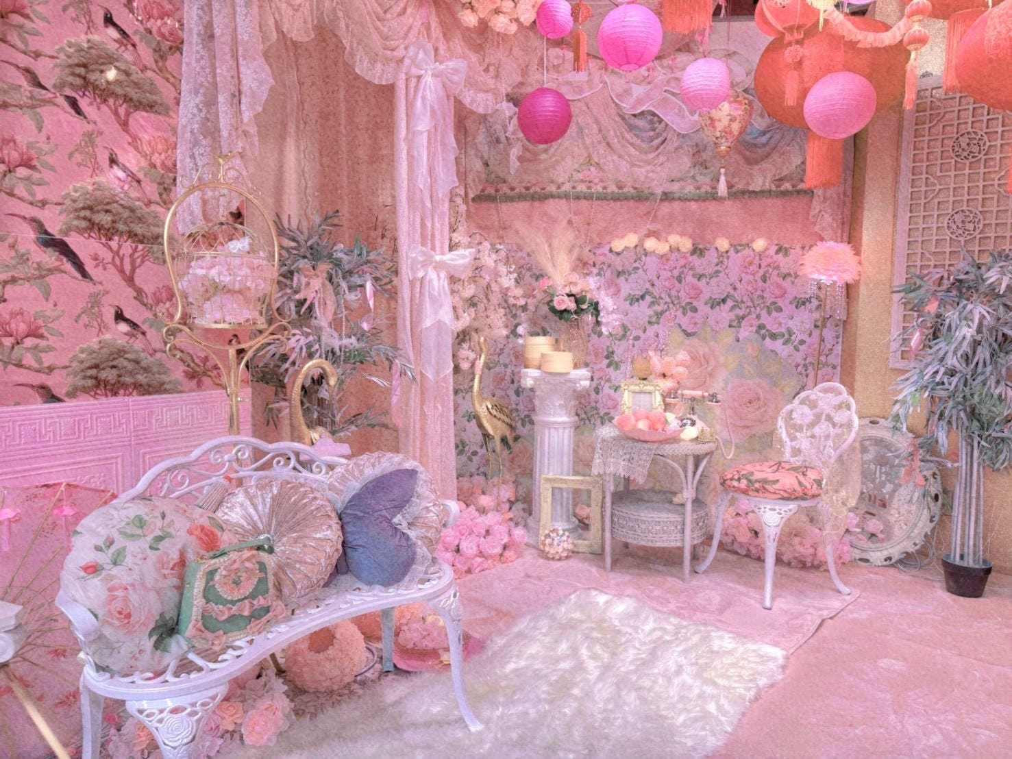 アメリカンダイナーとチャイナ撮影ならここ！王子駅徒歩8分のキャラモード系列4号店！の写真7