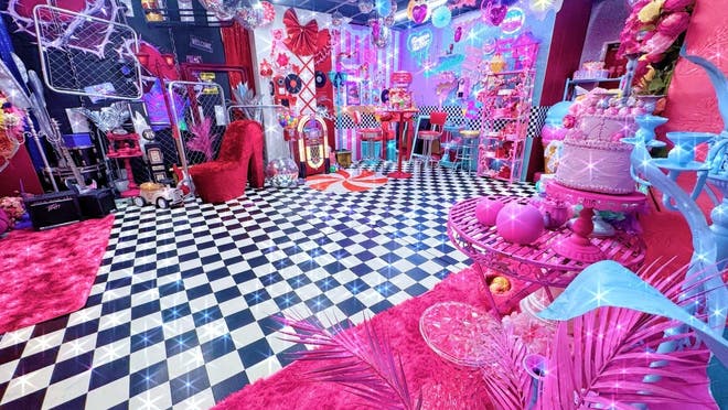 アメリカンダイナーとチャイナ撮影ならここ!王子駅徒歩8分のキャラモード系列4号店!の写真9