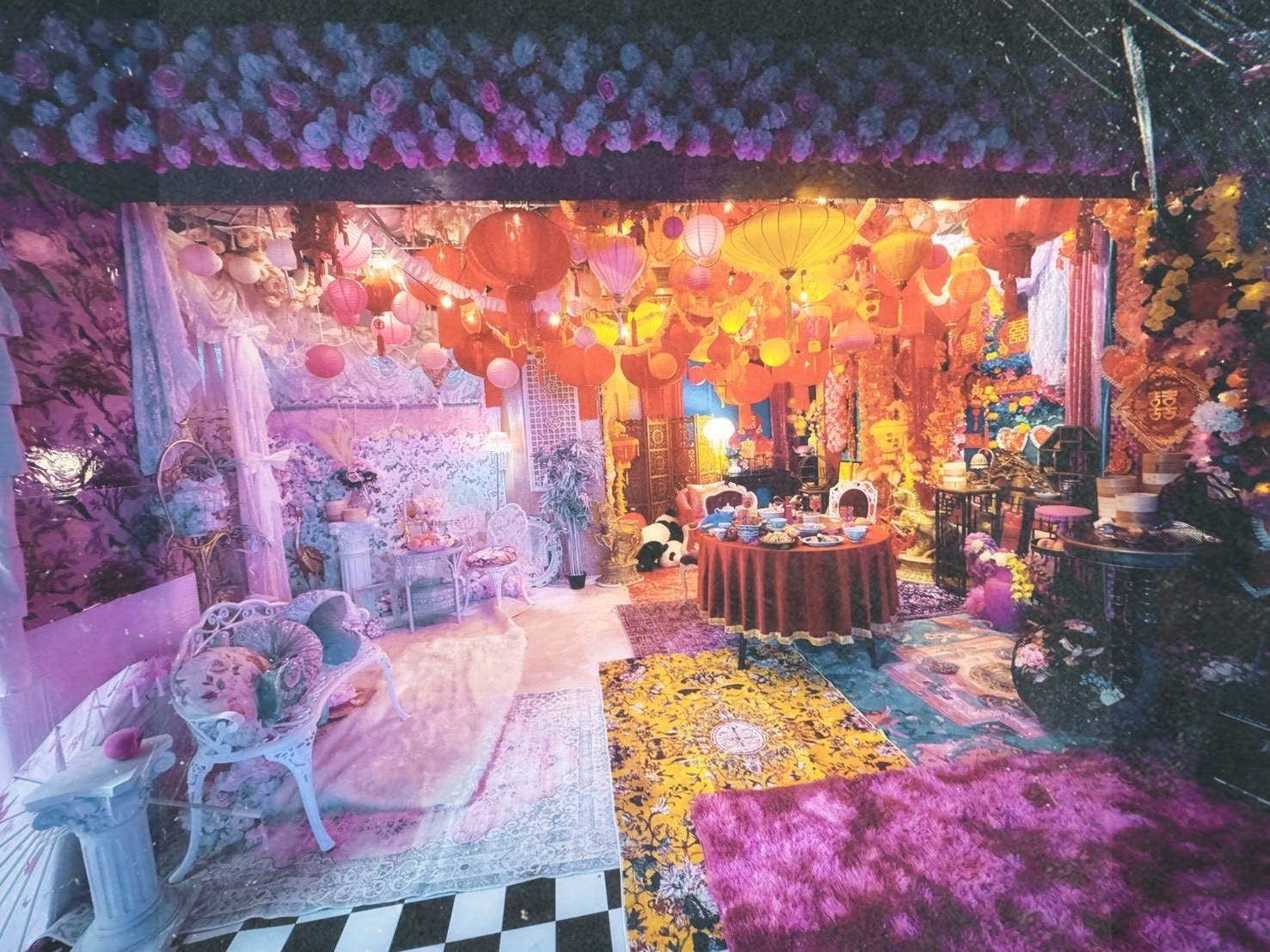 アメリカンダイナーとチャイナ撮影ならここ！王子駅徒歩8分のキャラモード系列4号店！の写真10