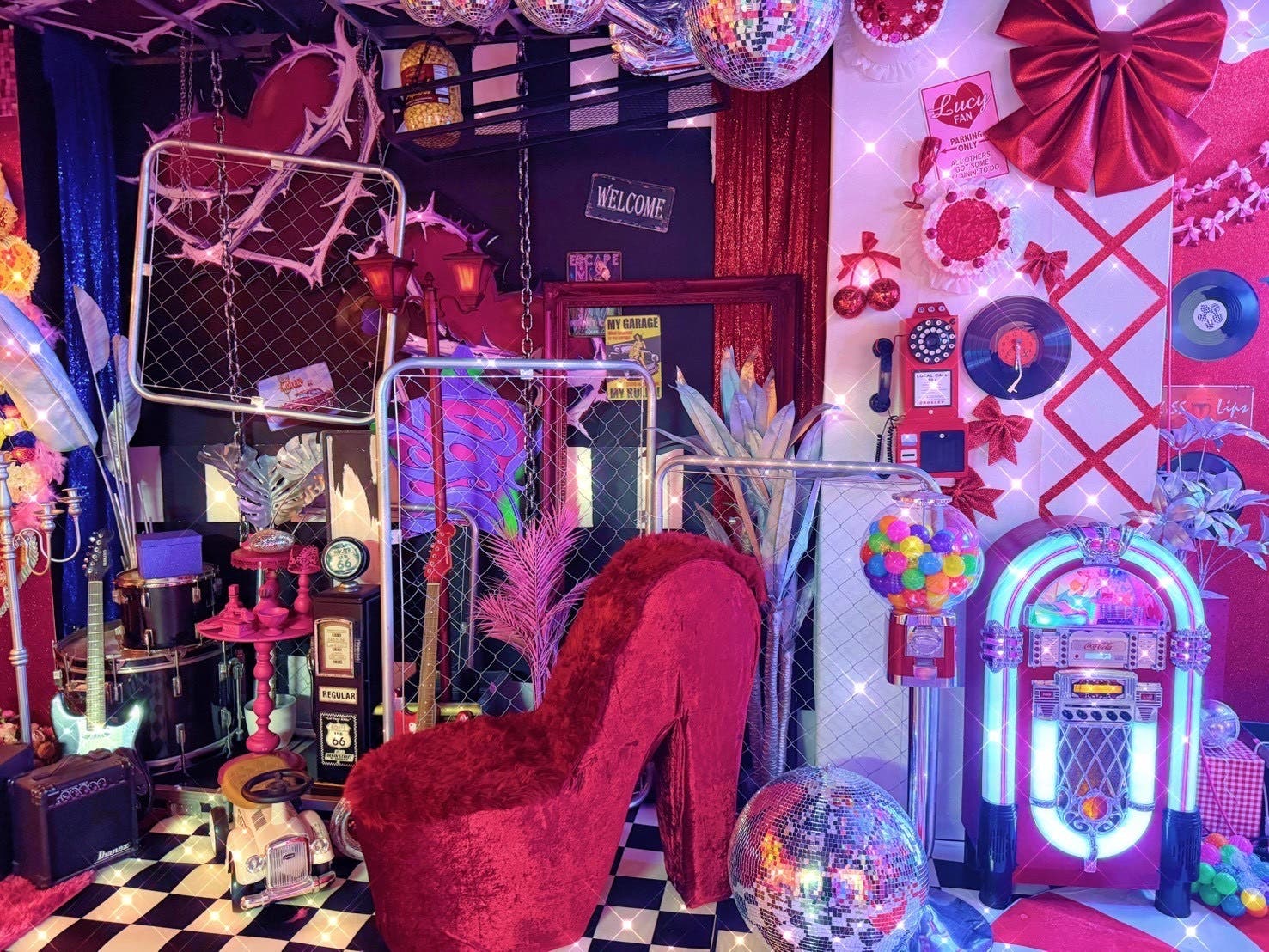 アメリカンダイナーとチャイナ撮影ならここ！王子駅徒歩8分のキャラモード系列4号店！の写真12