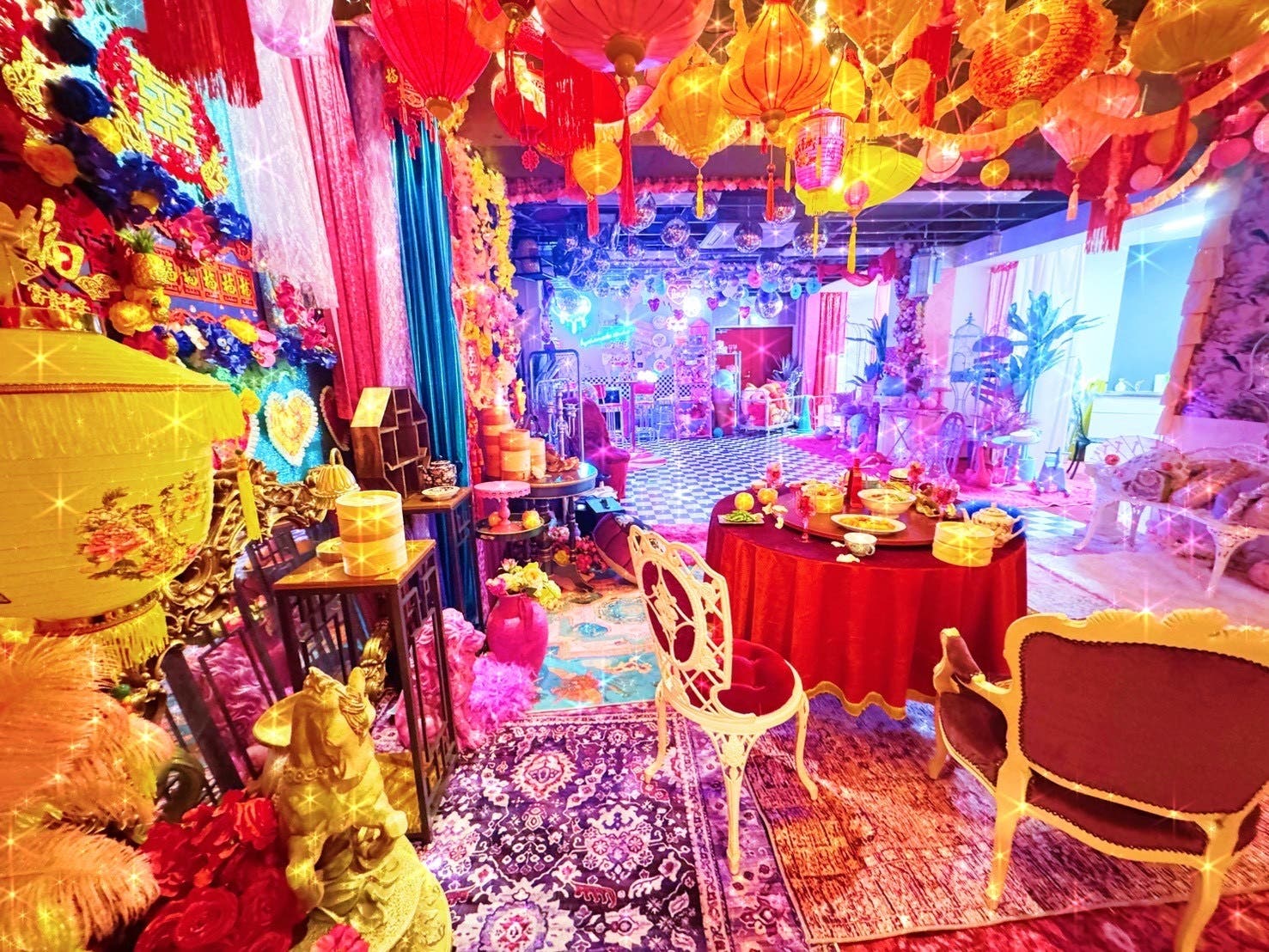 アメリカンダイナーとチャイナ撮影ならここ！王子駅徒歩8分のキャラモード系列4号店！の写真13