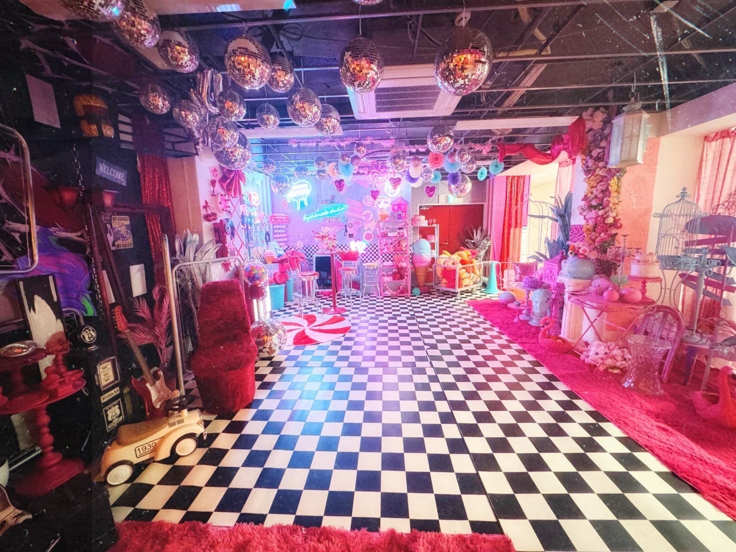 アメリカンダイナーとチャイナ撮影ならここ！王子駅徒歩8分のキャラモード系列4号店！の写真18