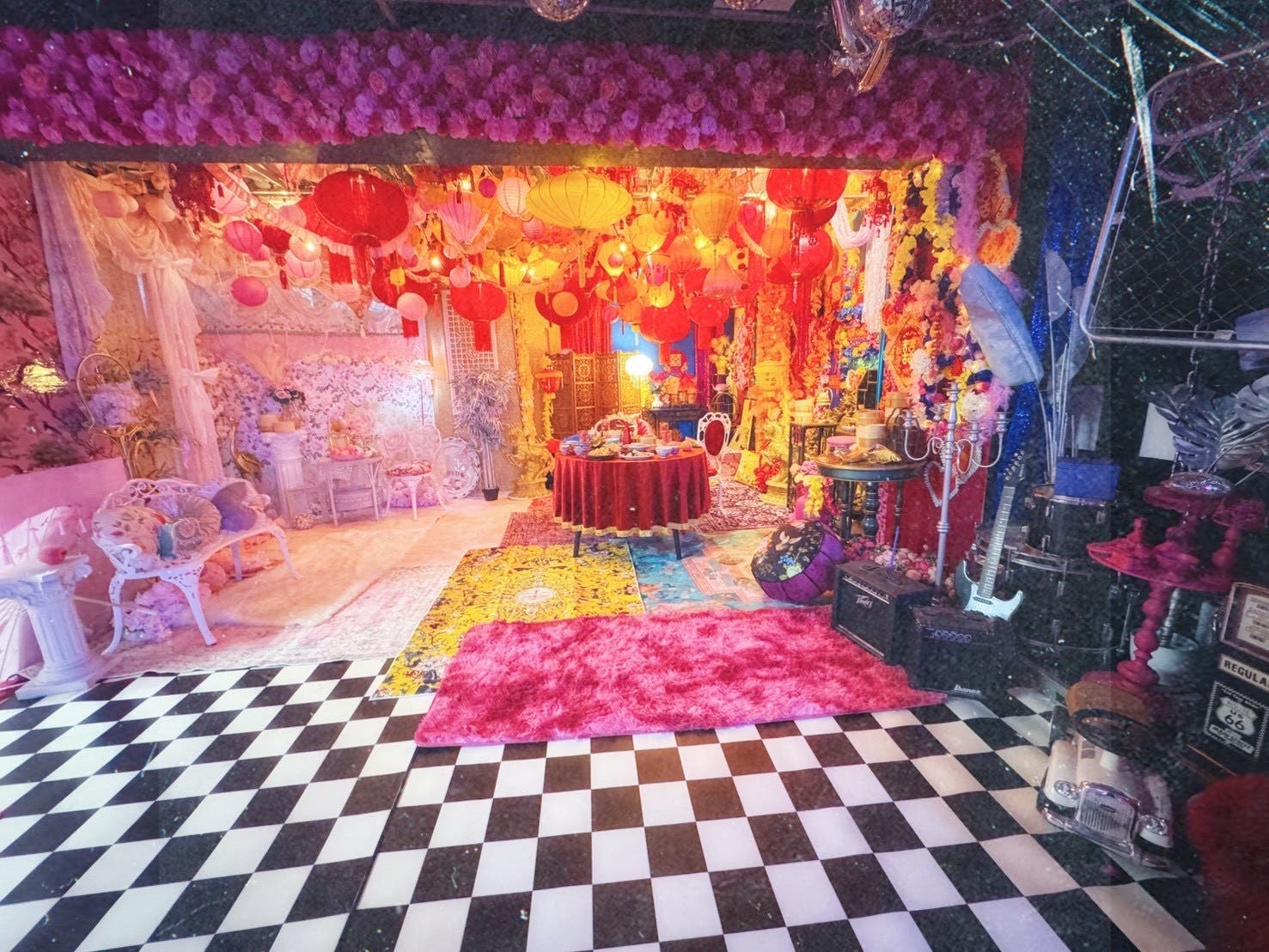 アメリカンダイナーとチャイナ撮影ならここ！王子駅徒歩8分のキャラモード系列4号店！の写真19