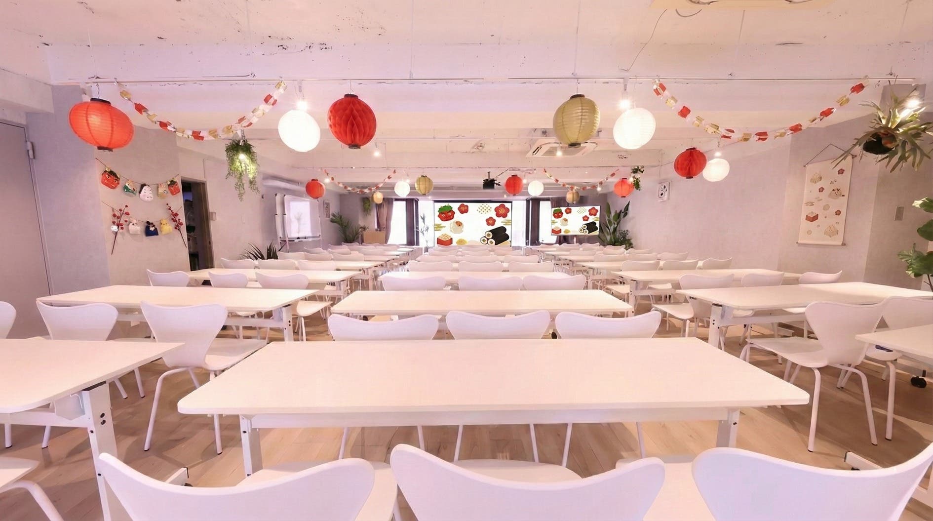 #イーストGoburin2nd【新宿区/新宿駅】駅1分/新年会/歓送迎会/席数84立食100飲食/120㌅画面/会議/セミナーの写真1