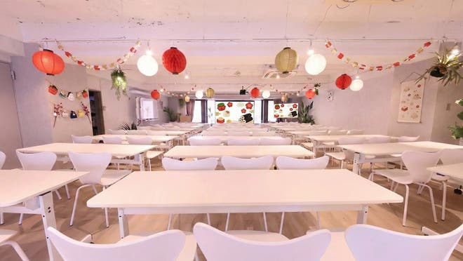 #イーストGoburin2nd【新宿区/新宿駅】駅1分/新年会/歓送迎会/席数84立食100飲食/120㌅画面/会議/セミナーの写真1