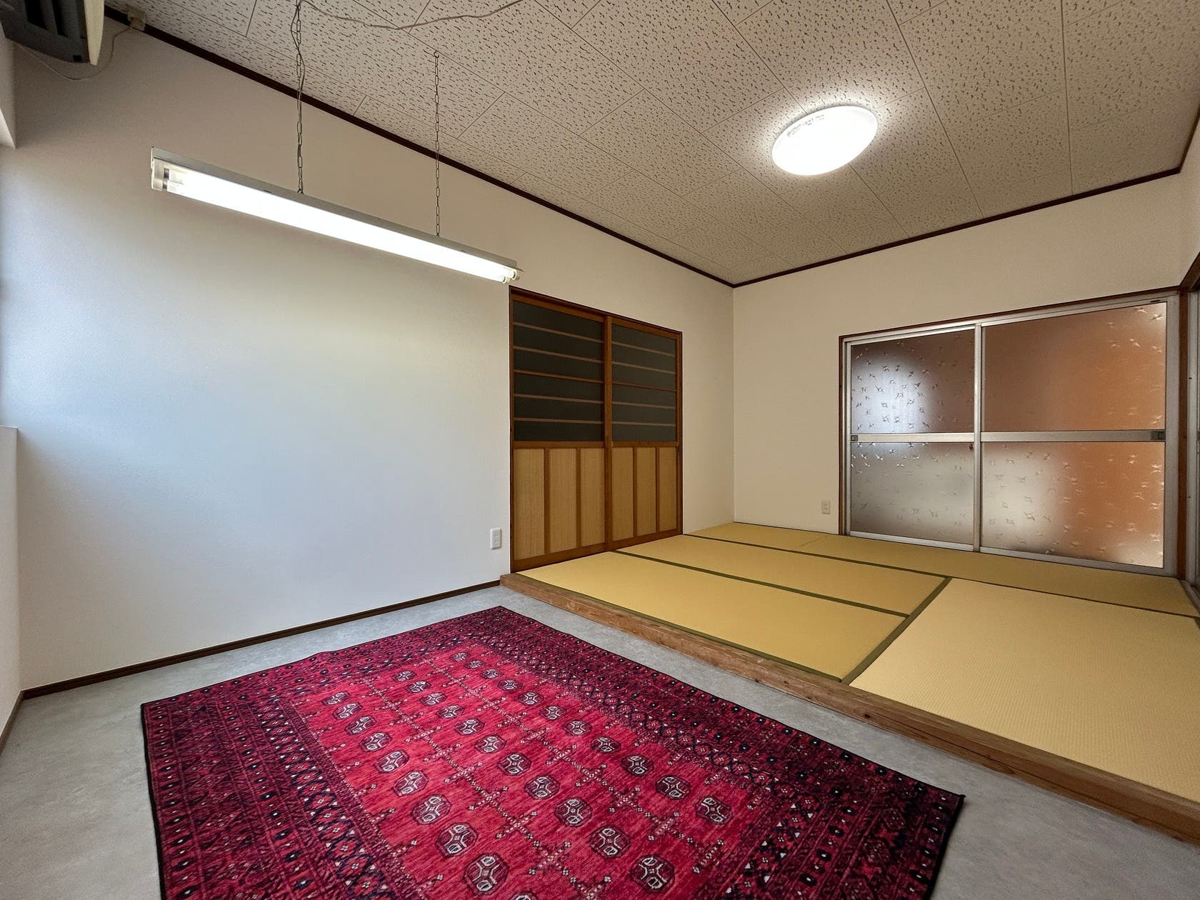 自然光が入る白ホリ仕様の撮影レンタルスタジオ！の写真5