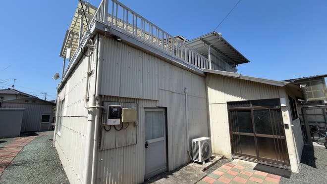 自然光が入る白ホリ仕様の撮影レンタルスタジオ!の写真7