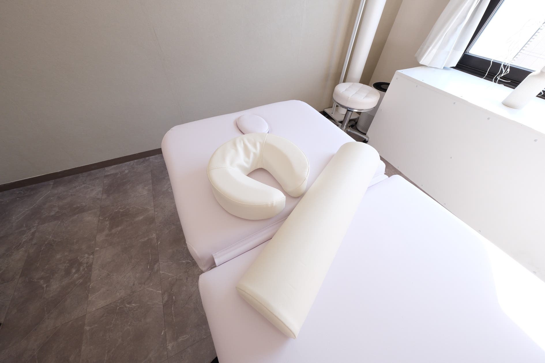 《OPENセール中🎉》【五反田徒歩2分】完全個室レンタルサロン✨エステ・整体・ネイル・撮影｜見学受付中｜備品充実｜調光ライトの写真4