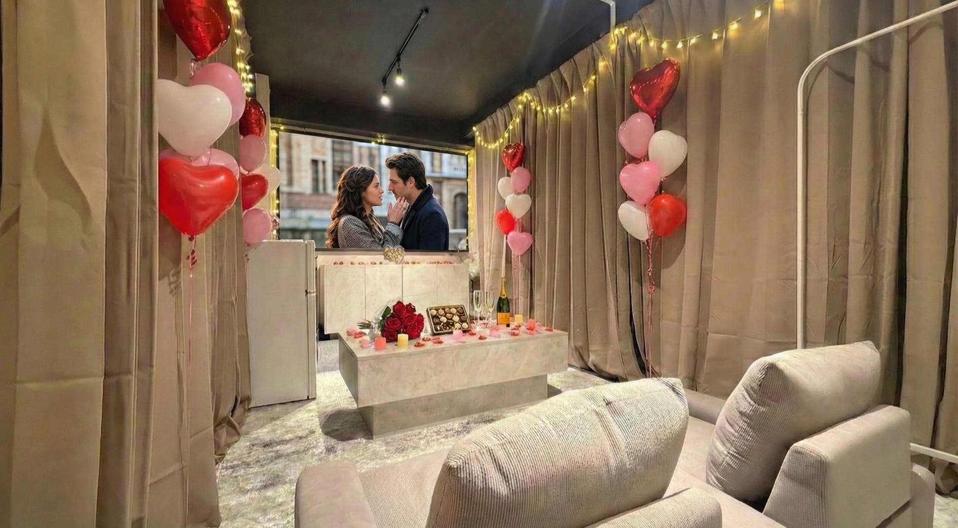 #スイスイシアターGoburin【水道橋/後楽園】最大8名🉐駅3分🥳新年会🍺歓送迎会🎉女子会/推し活・撮影/24Hの写真1