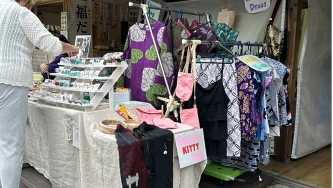 鎌倉大仏前のお土産屋のデッキの写真7