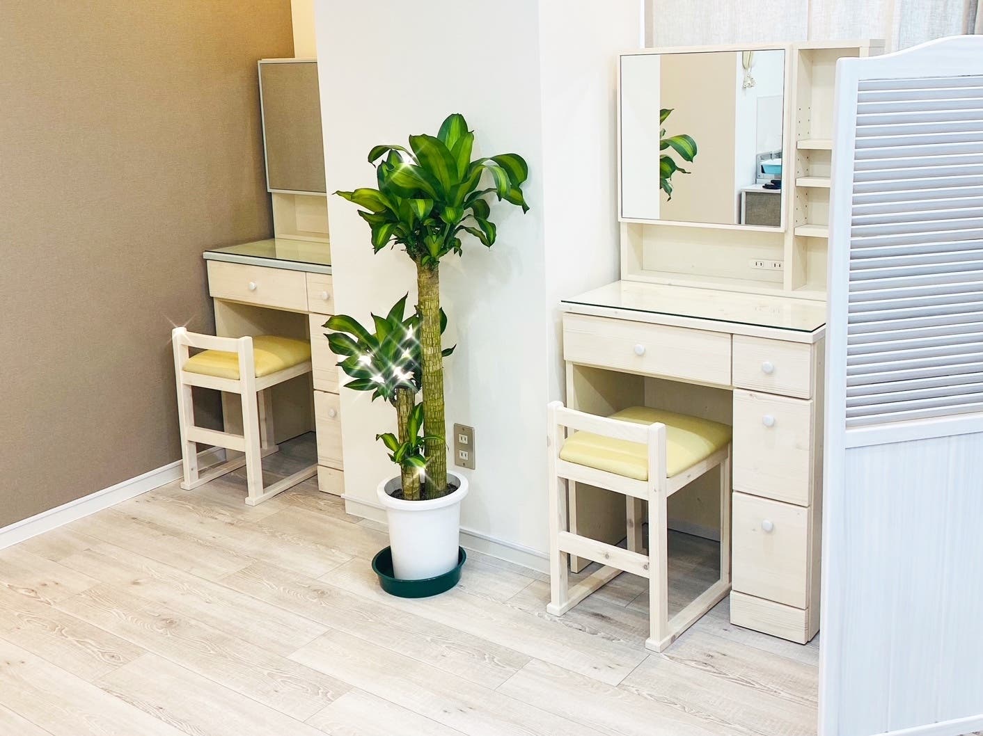 新宿小滝橋通り沿い！30分～使用OK！【美容所許可済】アイリスト専用シェアサロン★電動リクライニングシート完備の写真3