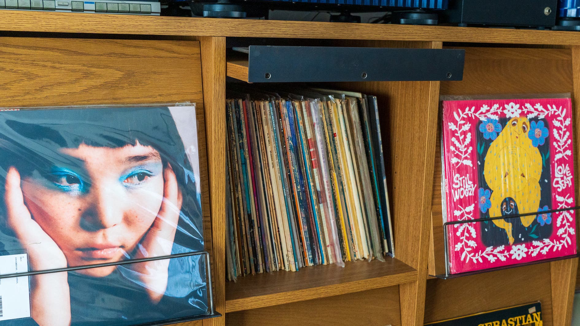 編集者が暮らす、20.5畳リビング撮影向けハウススタジオ。小型犬OK。246沿い・駐車場ありの写真17