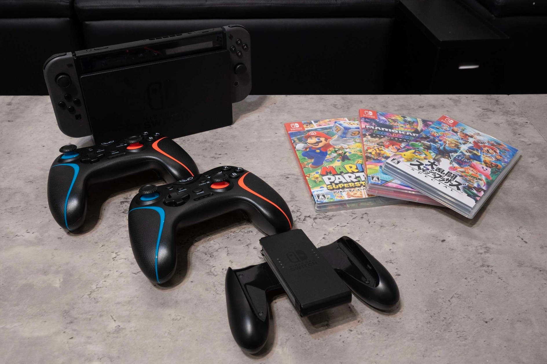 ⑥大人気ゲーム機（大迫力100インチプロジェクター）の画像1